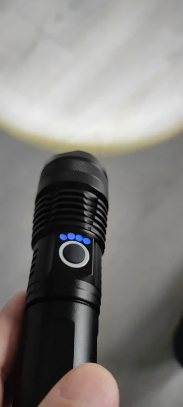 Super linterna potente XHP199.9 LED con hasta 16 núcleos