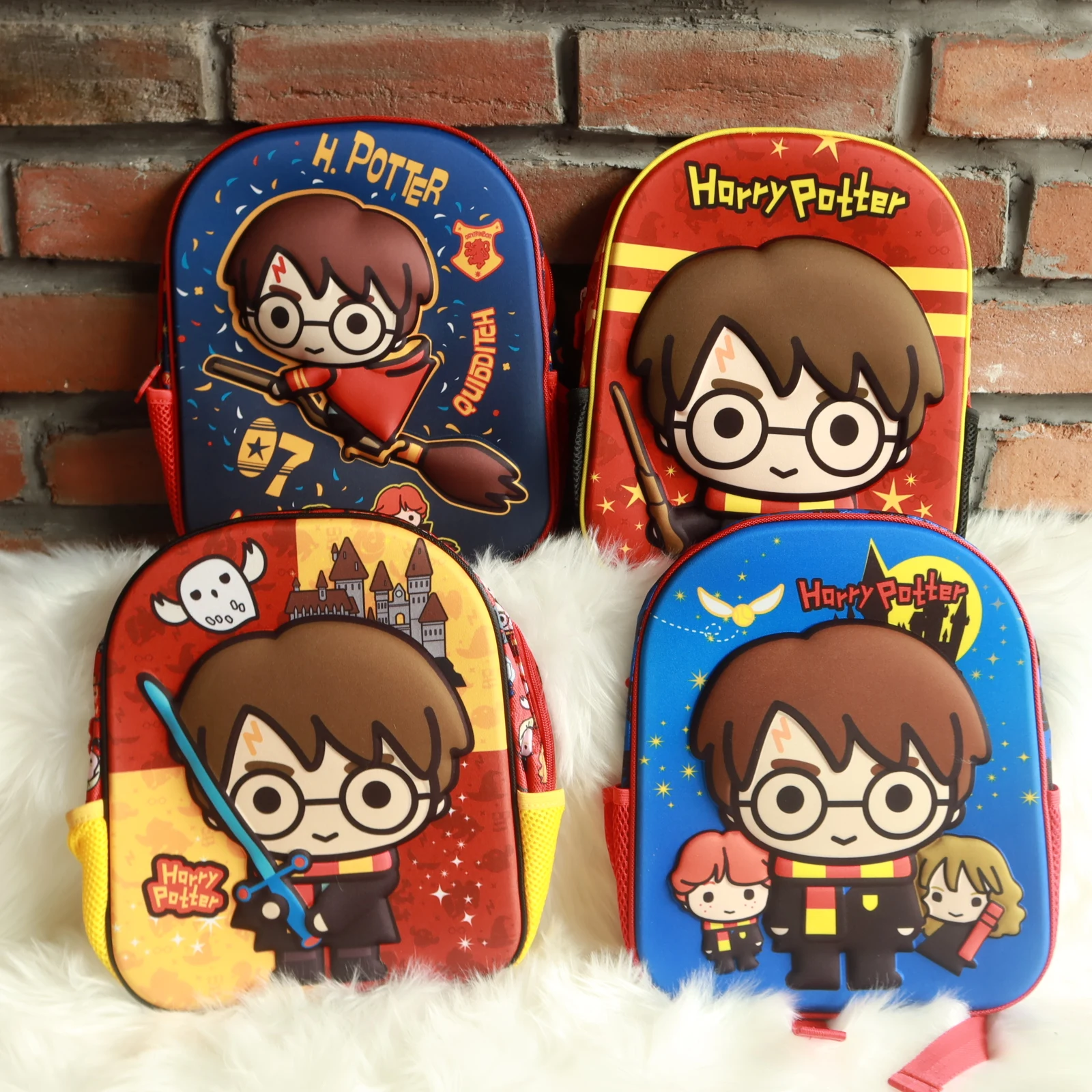 Harry Potter Backpacks, Hogwarts Gold, Howards Shield,