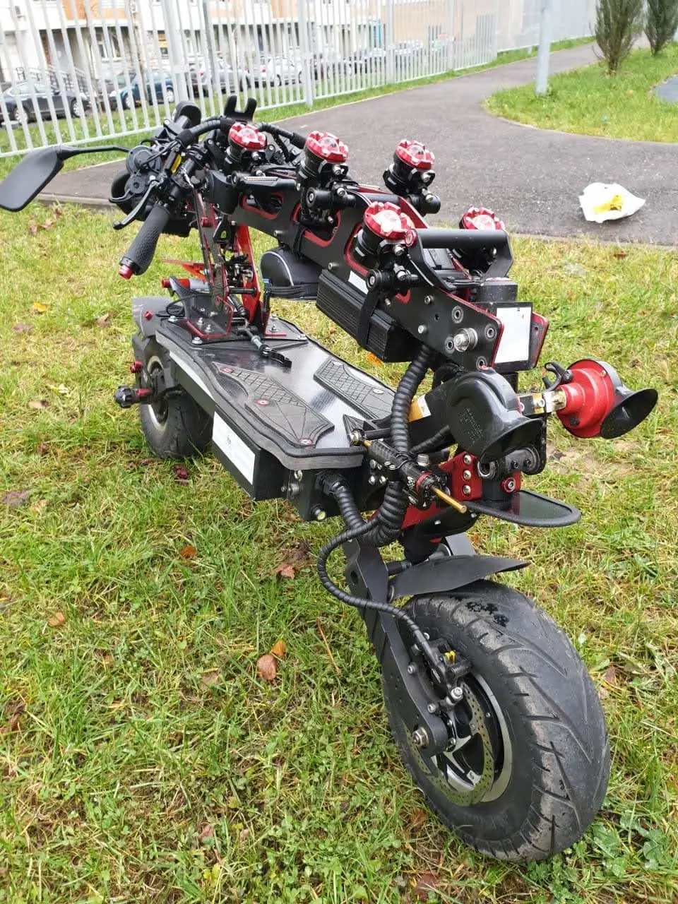 aIDS Korsning I följd tuning electric scooter nyår Fruktansvärd hästkraft