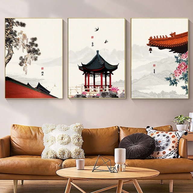 Traditional Living Room Wall Decor